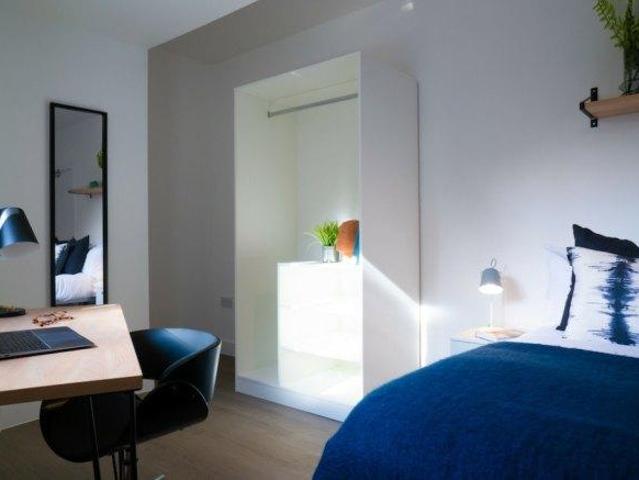 Kelsey Street 4 bed house share to rent £2,236 pcm £516 pw