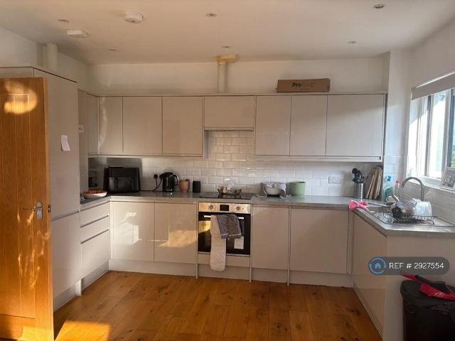 Kelso Court, Penge, SE20 1 bed flat to rent £1,650 pcm £381 pw