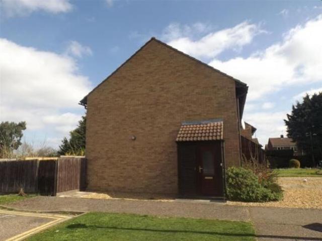 Kelso Court, Peterborough PE4, 2 bed end terrace house to rent, £950 pcm | PrimeLocation