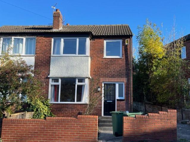 Kelso Gardens, Leeds 2 bed townhouse to rent £1,295 pcm £299 pw