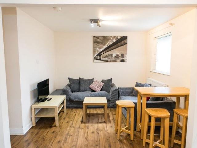 Kelso Heights, Hyde Park, Leeds