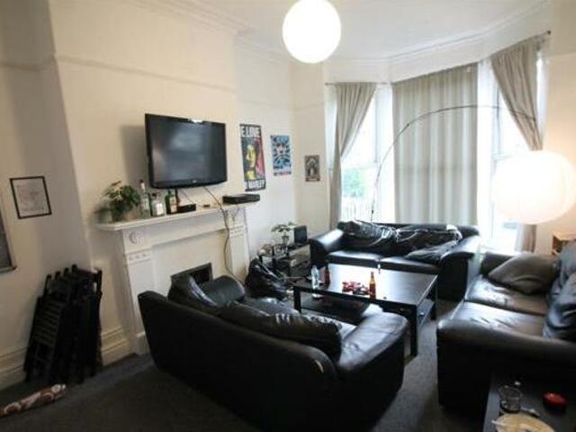 Kelso Road, Hyde Park, 8 Bedroom House