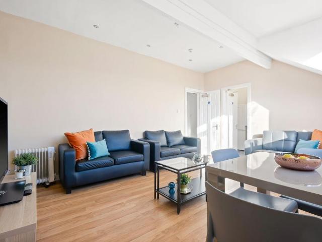 KELSO ROAD, Leeds 4 bed house to rent £1,820 pcm £420 pw