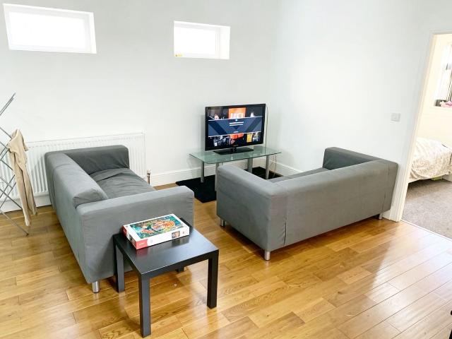 Kelso Street LS2, 2 bed flat to rent, £1,300 pcm | PrimeLocation