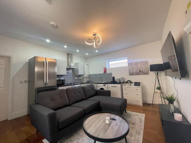 Kelso Street LS2, 2 bed flat to rent, £1,500 pcm | PrimeLocation