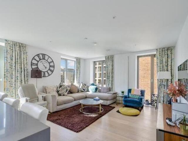Kelson House, Royal Wharf, 3 Bedroom Apartment