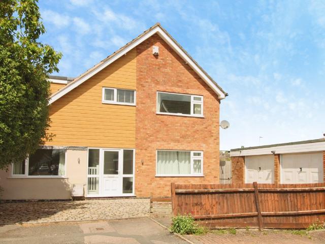 Kertley, Leicester LE8, 4 bed property to rent, £1,500 pcm | PrimeLocation