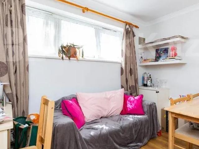 Kerwick Close, London, N7 9BH, United Kingdom | 2 bed apartment for rent #167385327 | Rentberry