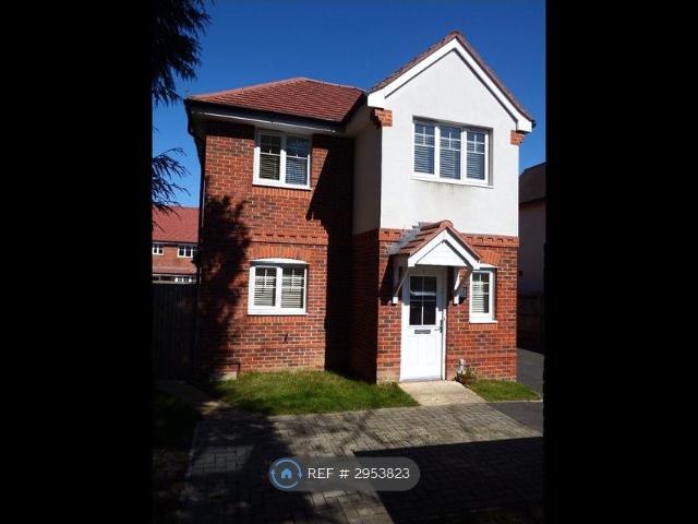 Kerr Gardens, Wokingham RG40, 3 bed detached house to rent, £2,200 pcm | PrimeLocation