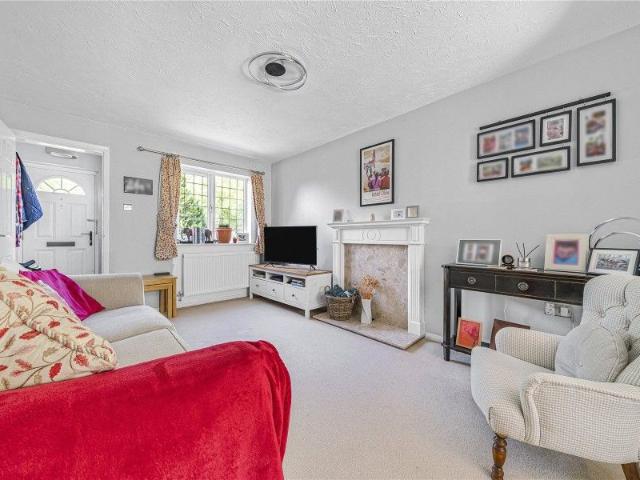 Kerria Way, Woking, Surrey, GU24
