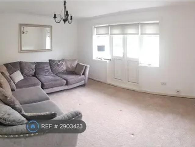 Kerrycroy Street, Glasgow, G42 0AD, United Kingdom | 3 bed apartment for rent #125548671 | Rentberry