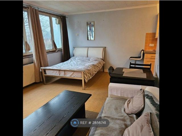 Kersfield House, London SW15, Studio to rent, £1,550 pcm | PrimeLocation