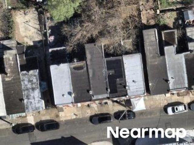Kershaw St