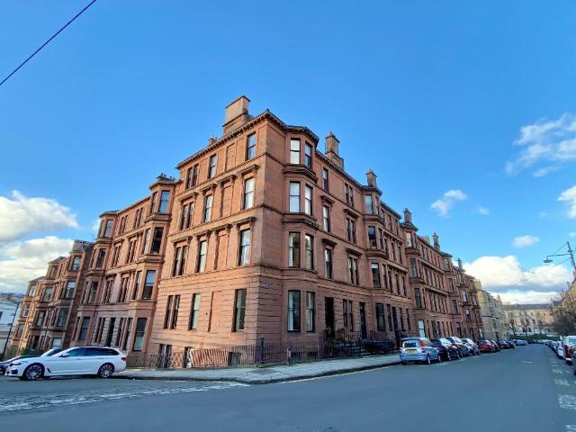 Kersland Street, Glasgow G12 4 bed flat to rent £3,000 pcm £692 pw