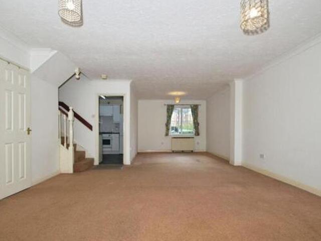 Kestell Drive, Cardiff, 3 Bedroom Flat