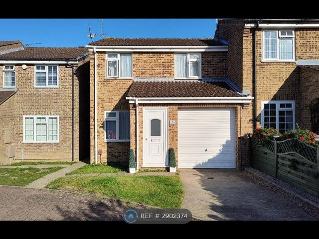 Keston Court, Gillingham ME8, 3 bed end terrace house to rent, £1,725 pcm | PrimeLocation
