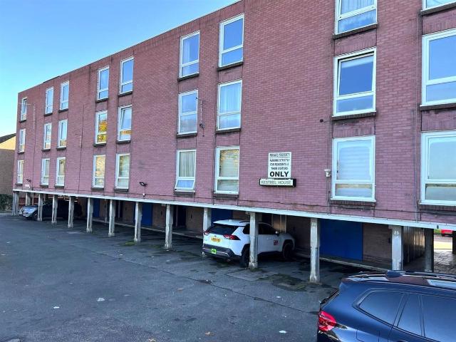 Kestral House, Marlborough Road, Gillingham ME7, 1 bed flat to rent, £875 pcm | PrimeLocation
