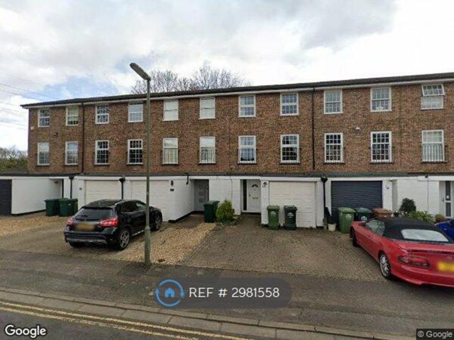 Kestrel Avenue, Staines Upon Thames TW18, Room to rent, £950 pcm | PrimeLocation