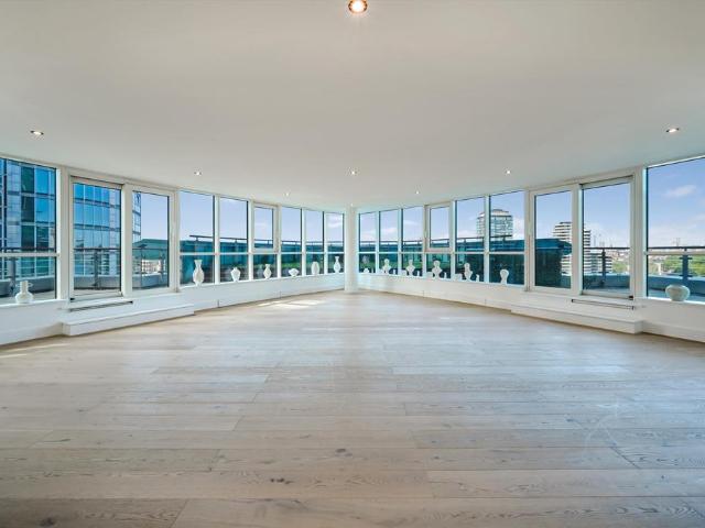 Kestrel House, St Georges Wharf. 4 bed flat to rent £10,500 pcm £2,423 pw