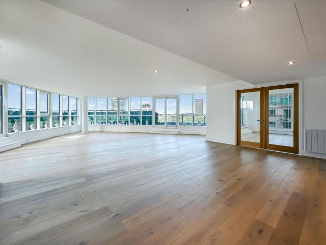 Kestrel House, St Georges Wharf, Vauxhall SW8, 4 bed flat to rent, £10,500 pcm | PrimeLocation