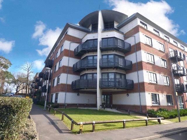 Kestrel Road, Farnborough, Hampshire GU14, 1 bed flat to rent, £1,250 pcm | PrimeLocation