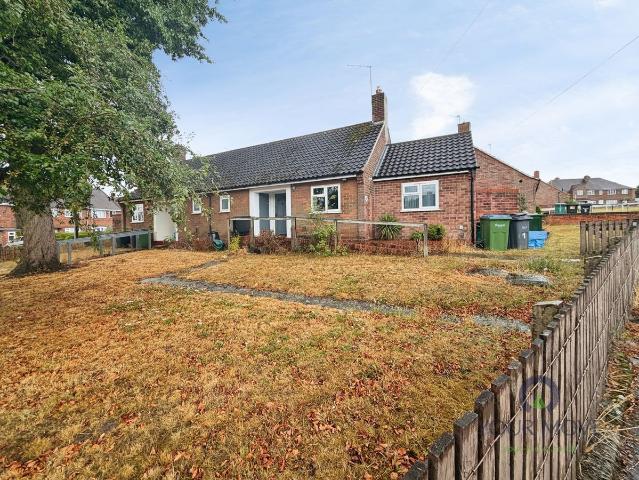 Kestrel Road, Oldbury, West Midlands B68, 2 bed bungalow to rent, £1,000 pcm | PrimeLocation