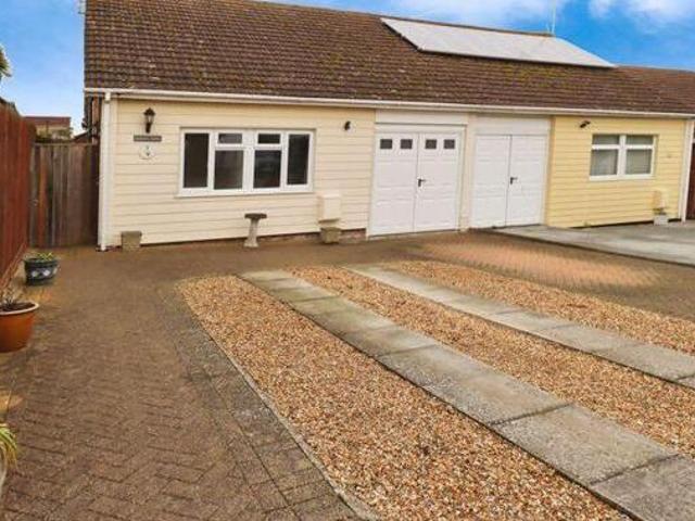 Keswick Avenue, Holland on sea, 3 Bedroom Bungalow