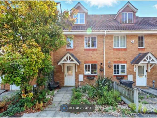Keswick Gardens, Purfleet RM19, Room to rent, £600 pcm | PrimeLocation