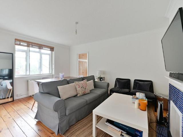 Keswick Road, East Putney, London, SW15 1 bed flat to rent £2,800 pcm £646 pw