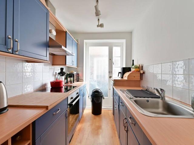 Keswick Road, East Putney, London SW15, 1 bed flat to rent, £2,800 pcm | PrimeLocation