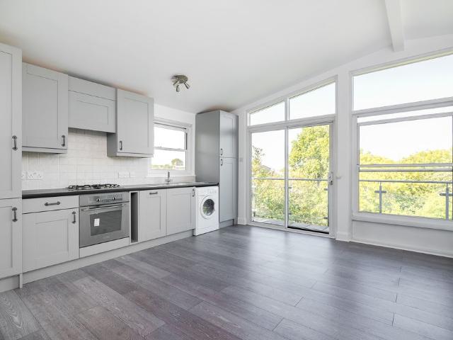 Keswick Road, London SW15, 1 bed flat to rent, £2,250 pcm | PrimeLocation