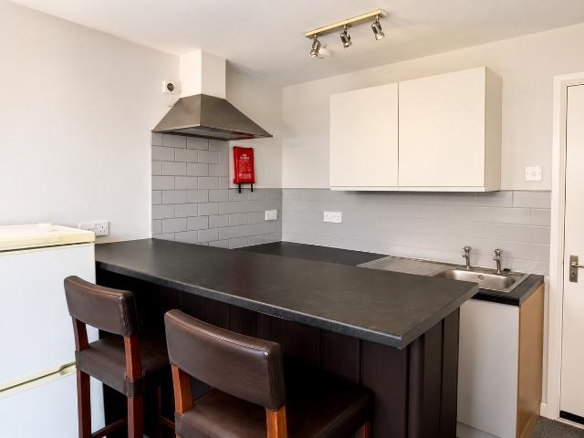 Kettering Road, Northampton NN1, 1 bed flat to rent, £800 pcm | PrimeLocation
