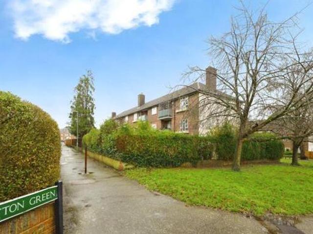 Ketton Green, Merstham, 2 Bedroom Apartment
