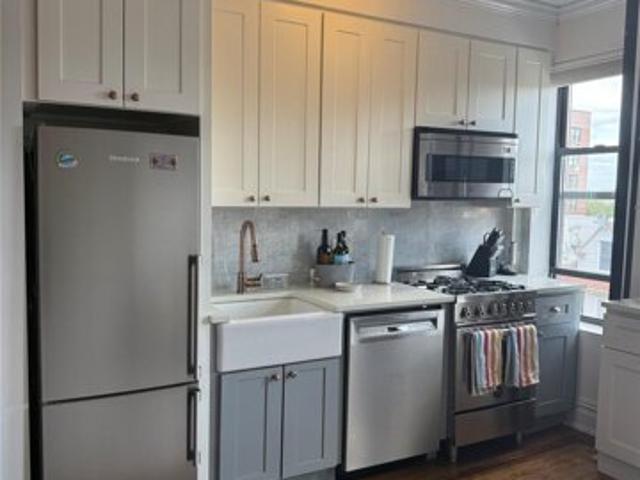 Ketcham St Unit D, Elmhurst, Property For Sale