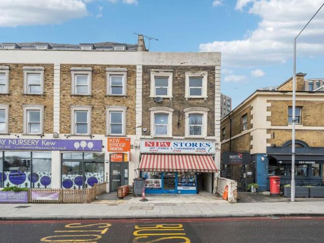 Kew Bridge Road, Brentford TW8 5 bed flat to rent £3,753 pcm £866 pw
