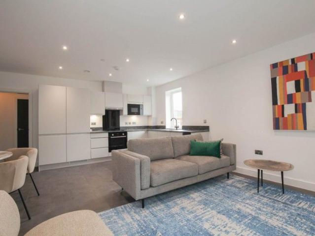Kew Bridge Road, Brentford,TW8