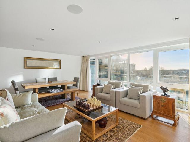 Kew Bridge Road, Brentford TW8, 3 bed flat to rent, £7,500 pcm | PrimeLocation