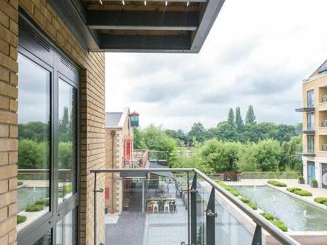 Kew Bridge Road, Brentford, 2 Bedroom Apartment
