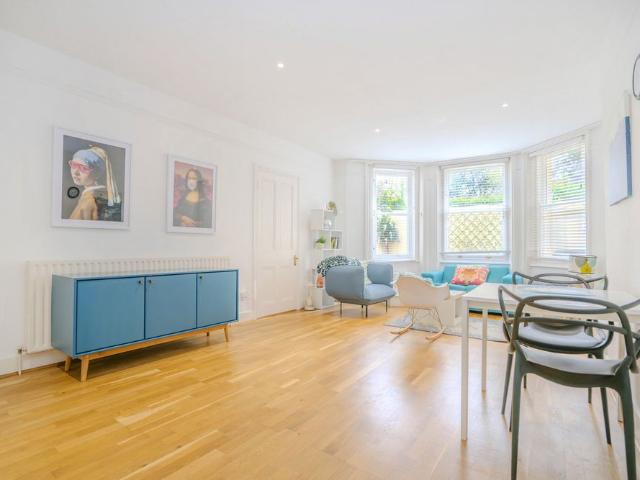 Kew Gardens Road, Richmond, TW9