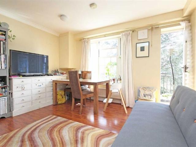 Kew Road, TW9, London
