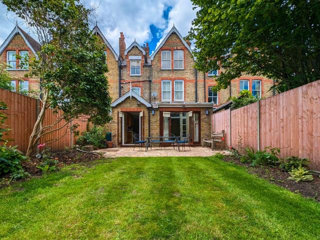 Kew Road, Kew, Richmond TW9, 1 bed flat to rent, £2,750 pcm | PrimeLocation