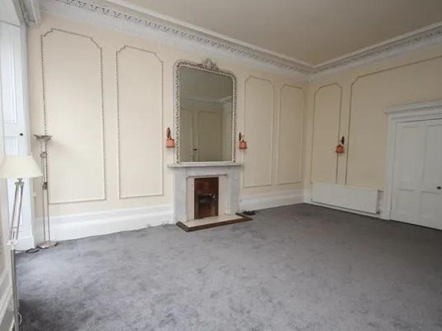 Kew Terrace, Glasgow, G12
