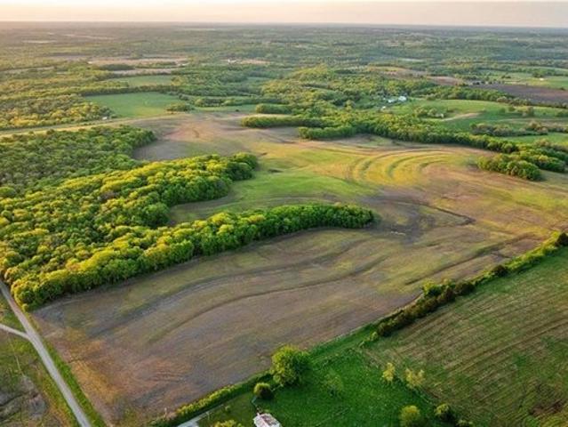 Key Ave, Gallatin, MO 64640