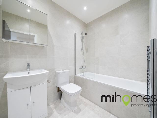 Key Point, Potters Bar EN6, 1 bed flat to rent, £1,350 pcm | PrimeLocation