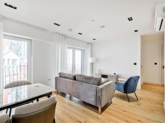 Keybridge Capital, Vauxhall, London 1 bed apartment to rent £3,000 pcm £692 pw