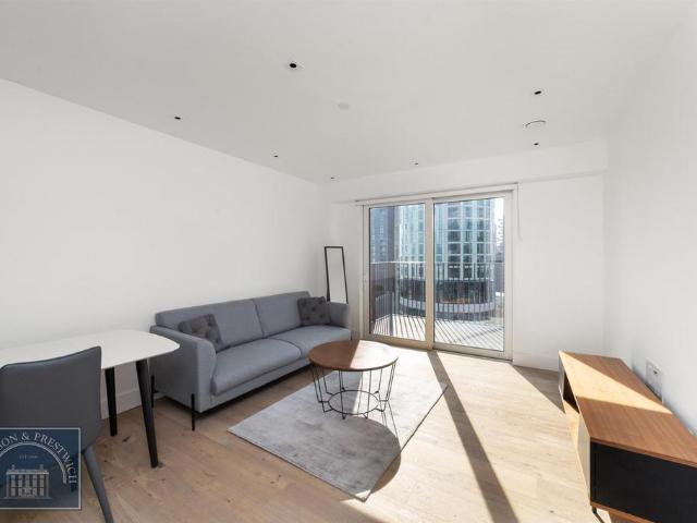 Keybridge Capital, Vauxhall, London 1 bed apartment to rent £3,000 pcm £692 pw