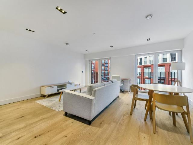 Keybridge, Nine Elms, London SW8, 1 bed flat to rent, £2,999 pcm | PrimeLocation