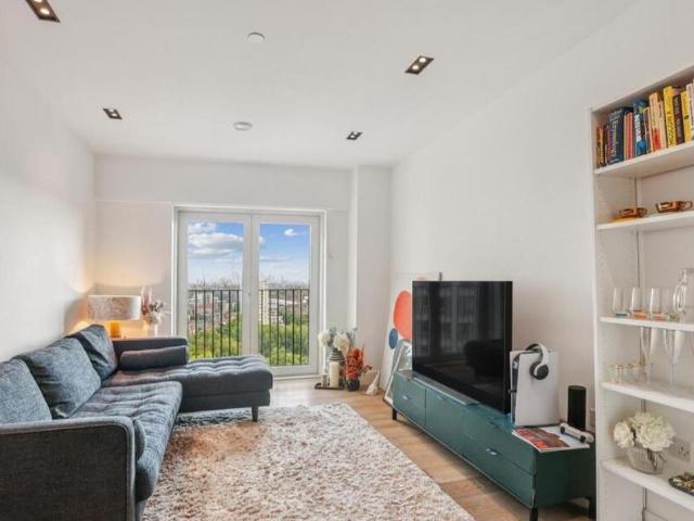 Keybridge Tower, Exchange Gardens, London SW8, 1 bed flat to rent, £3,000 pcm | PrimeLocation