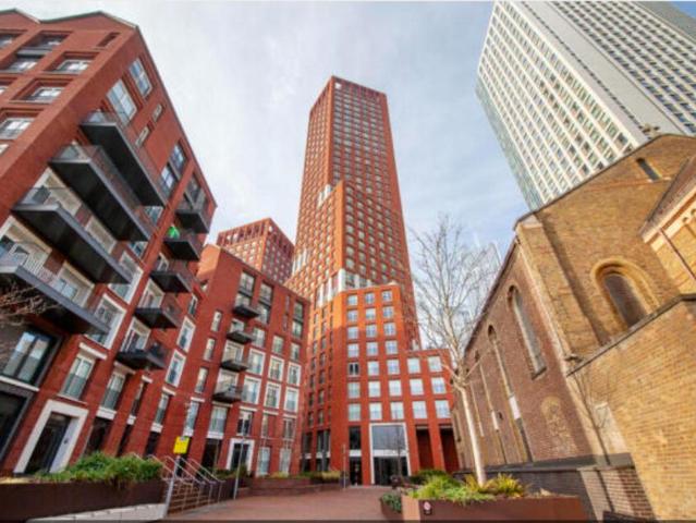 Keybridge Tower, London, SW8 3 bed apartment to rent £7,000 pcm £1,615 pw