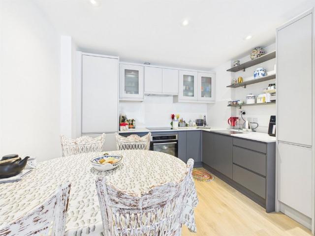 Keylands House, Union Lane, Isleworth, Middlesex, TW7